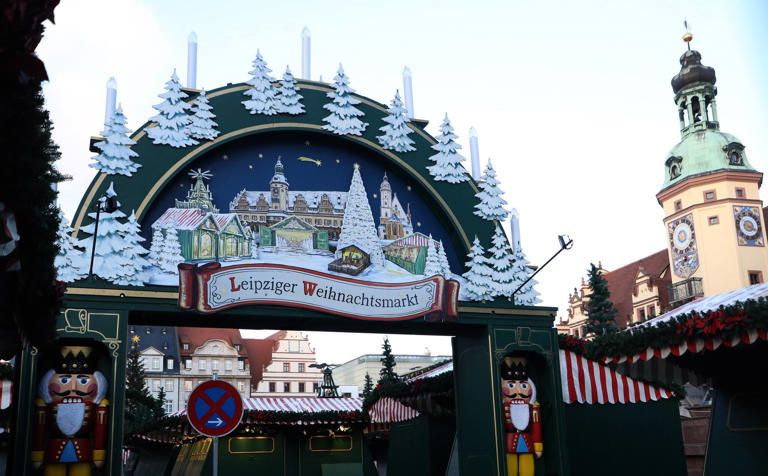 Leipziger Weihnachtsmarkt: Glühwein-Test, Ankunft des Weihnachtsmannes ...