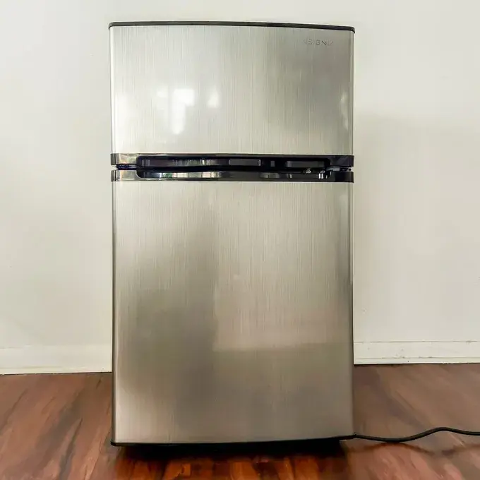 The Insignia Mini Fridge with Freezer Simply Can’t be Beat