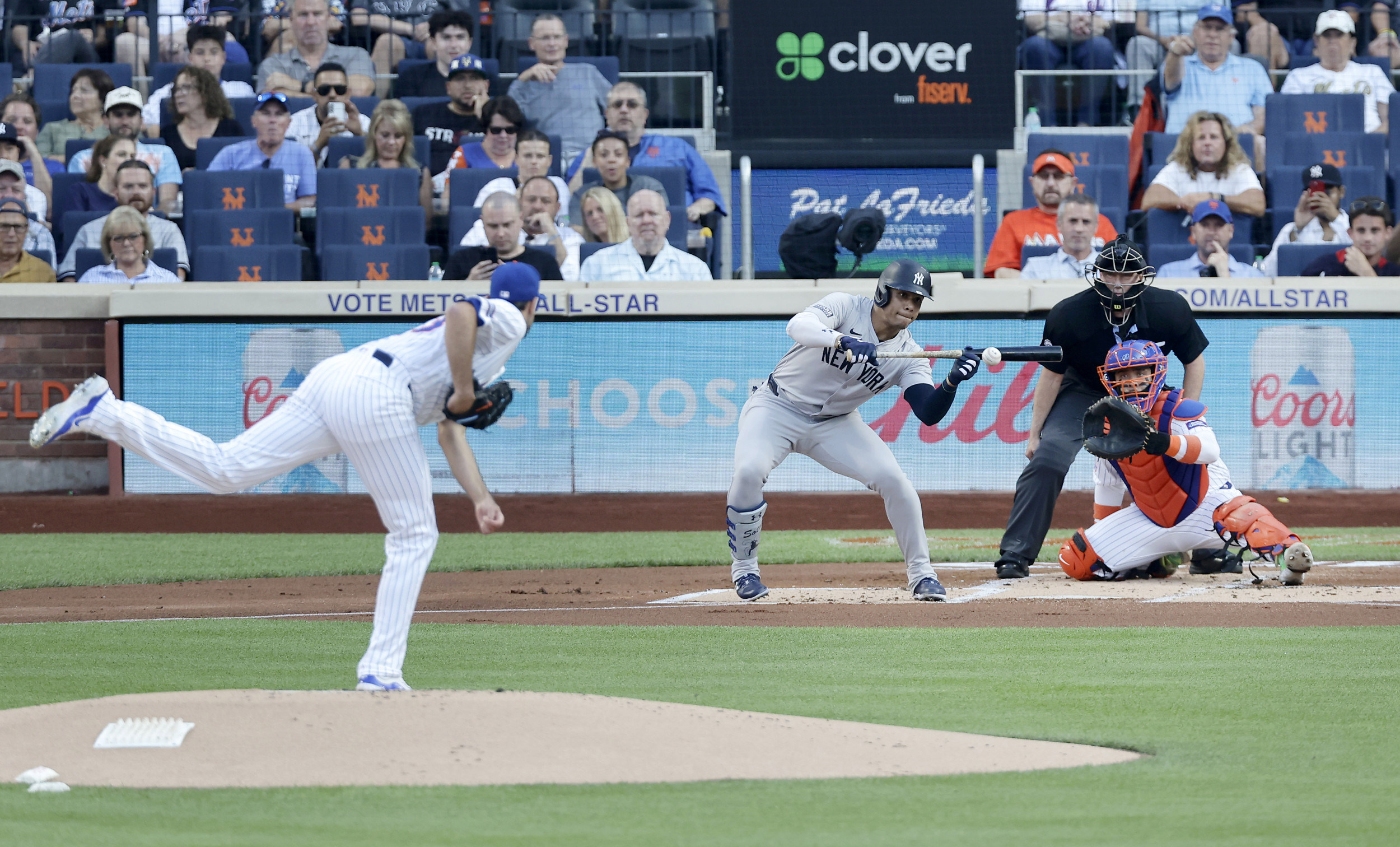 Mets Favored Over Yankees In $700 Million Juan Soto Sweepstakes Update Mets Favored Over Yankees In $700 Million Juan Soto Sweepstakes Update