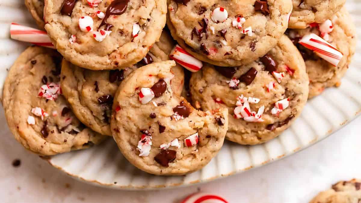 20 Recipes with Candy Cane That Will Turn Any Treat into a Holiday Hit