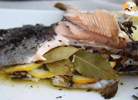 Trucha al horno con tomillo y limón