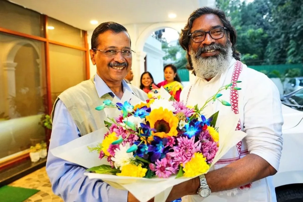 Hemant Soren calls on AAP chief Arvind Kejriwal Hemant Soren calls on AAP chief Arvind Kejriwal