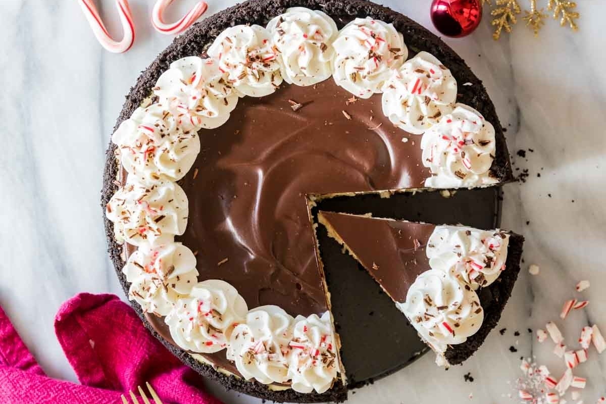17 Cheesecake Creations That Turn Dessert Into A Masterpiece