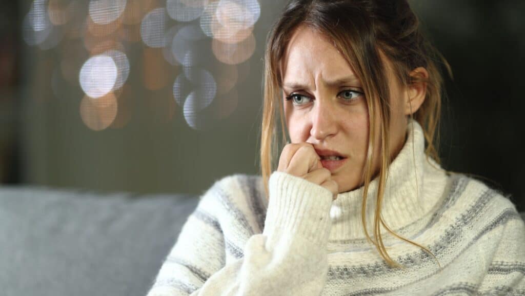 12 quiet signs a woman has been through a lot in life