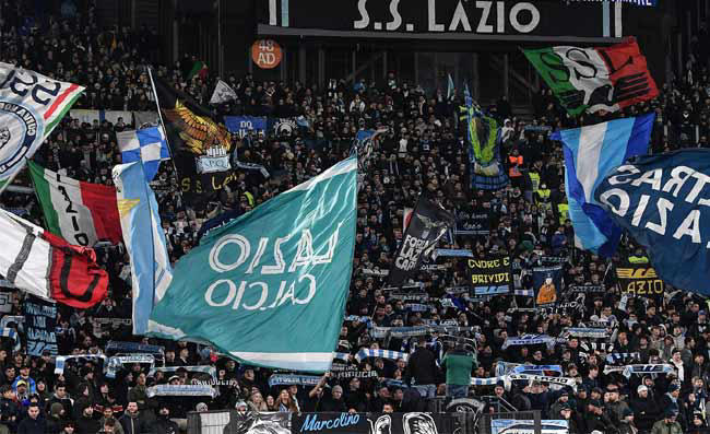 Ultras Lazio pungono la Roma: "Il tuo capo con la maglia del Napoli il ...