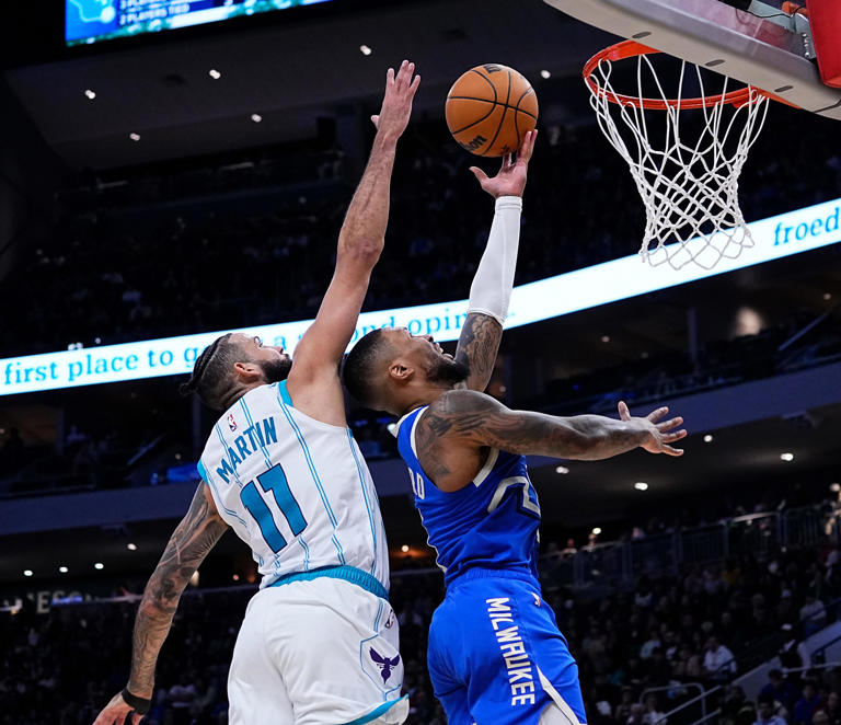 Milwaukee Bucks NBA trade deadline live updates: Khris Middleton traded ...