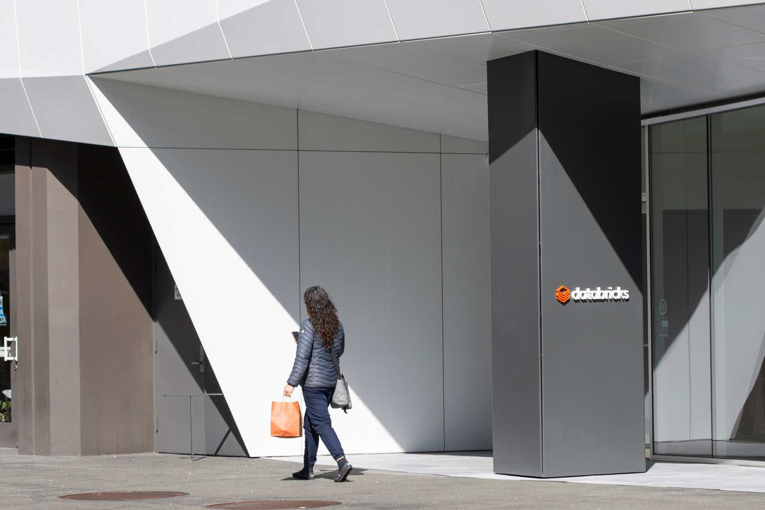 Databricks launches new AI app and agent database to challenge cloud titans