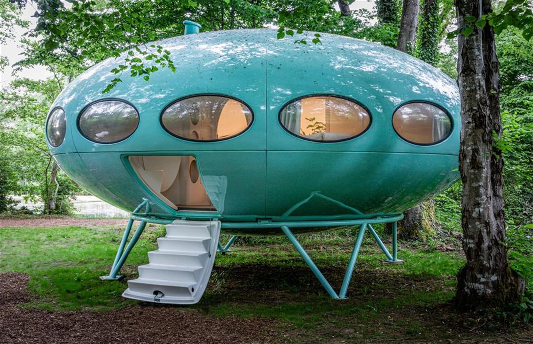 Explore 10 spectacular UFO homes that are out of this world