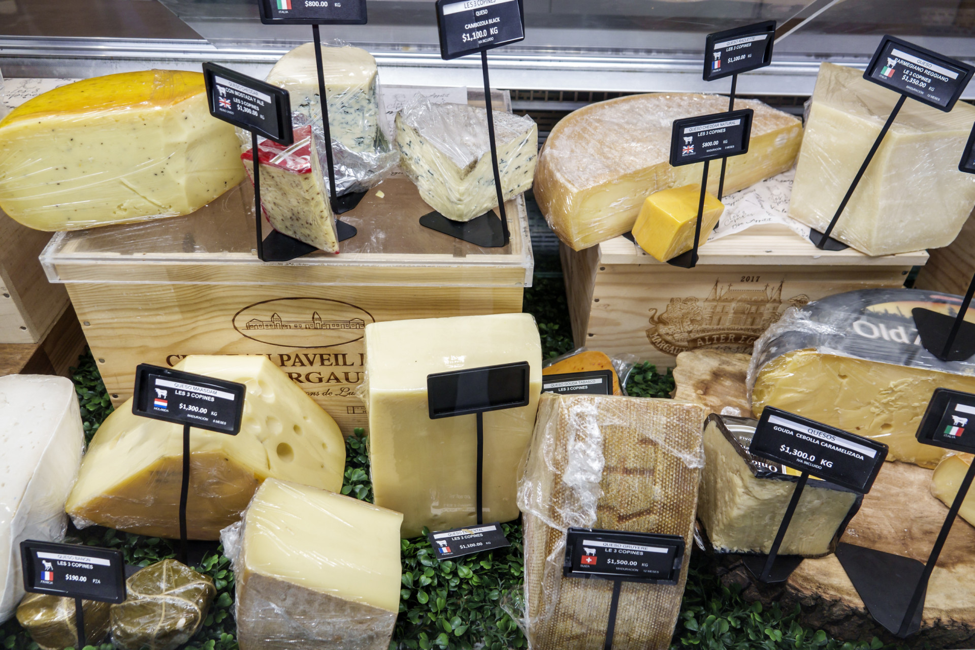 Dans l’ombre des caves : le commerce clandestin du fromage de luxe