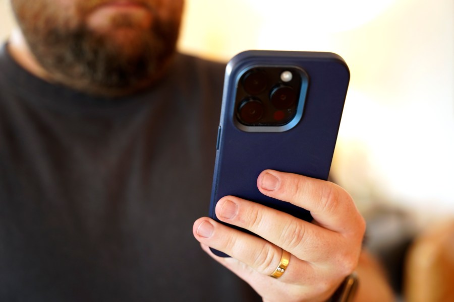 Cell phone, internet outages impact Las Vegas military base