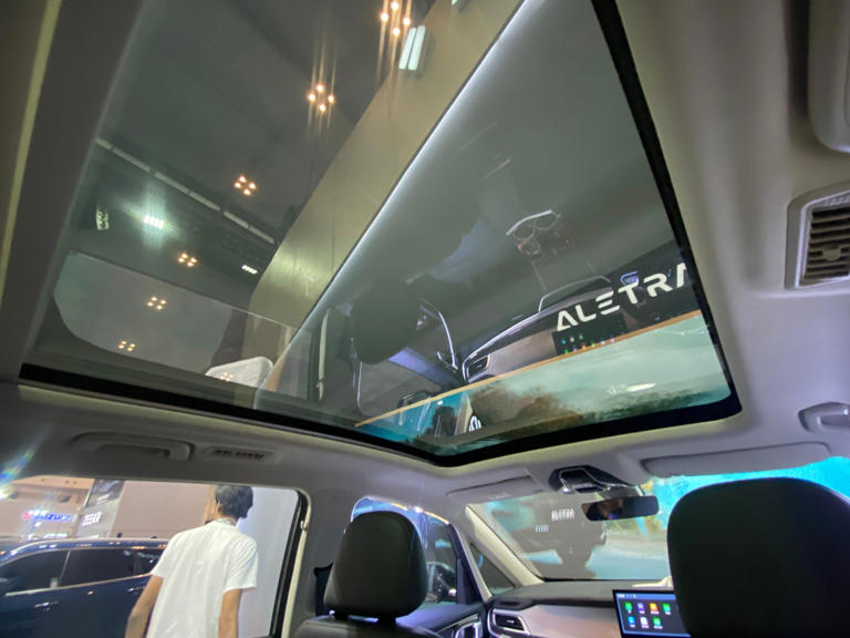 Ternyata Salah Besar, Sering Buka Tutup Sunroof Bikin Cepat Rusak