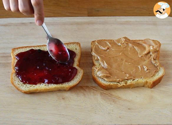 Peanut butter and jelly french toasts