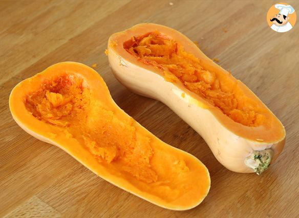 Calabaza butternut rellena de quinoa y granada