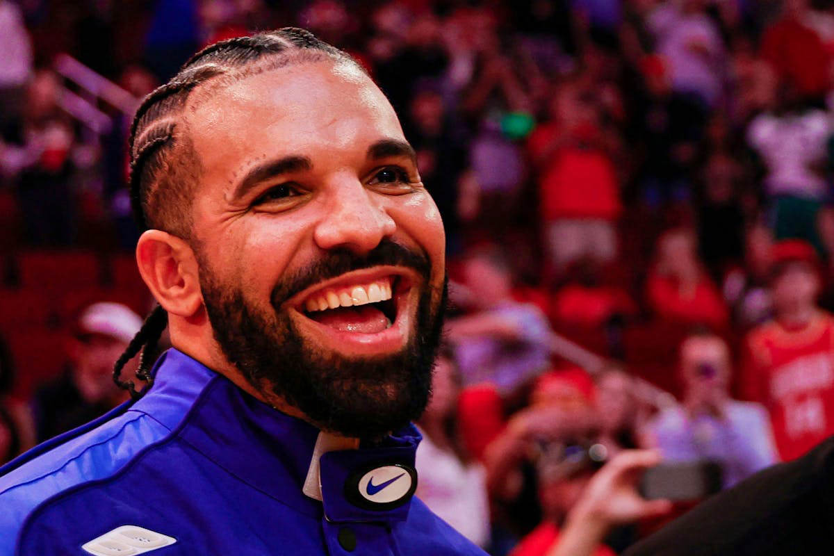 Drake porte son conflit avec Kendrick Lamar devant les tribunaux Drake porte son conflit avec Kendrick Lamar devant les tribunaux