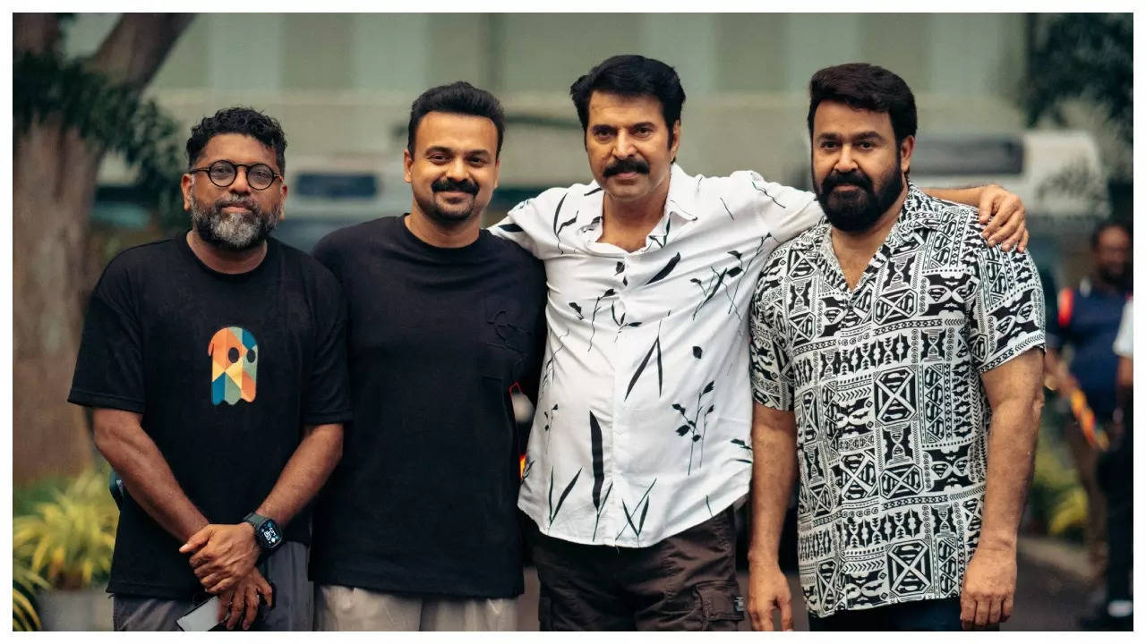 ‘AJFC_MMMN' click! Mammootty, Mohanlal, Kunchacko Boban, and Mahesh ... ‘AJFC_MMMN' click! Mammootty, Mohanlal, Kunchacko Boban, and Mahesh ...