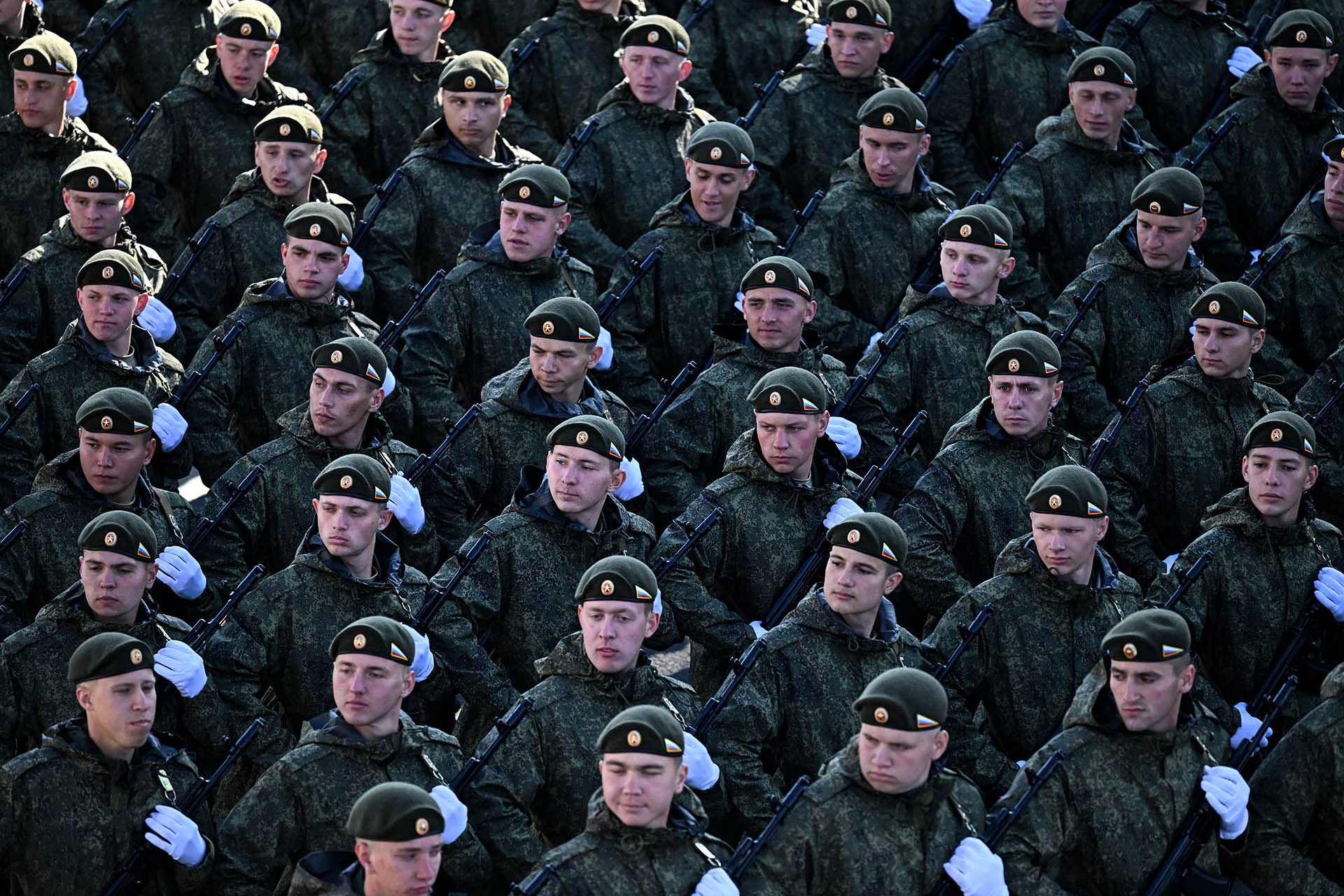 Putin's military may be falling apart