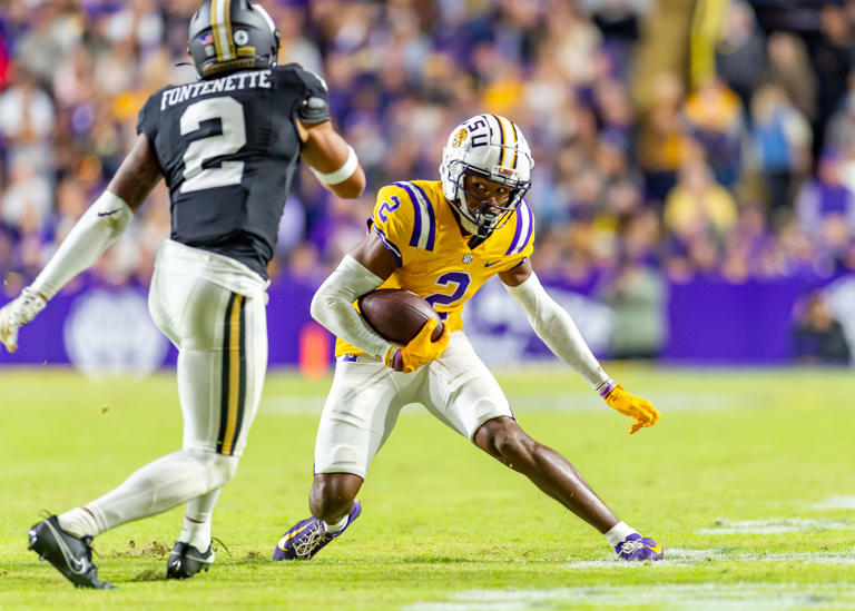 LSU football vs Baylor odds: Early Texas Bowl betting favorite, spread