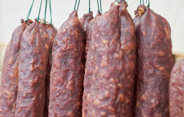 Salmonelle : Ce saucisson vendu chez Leclerc représente un danger pour ...