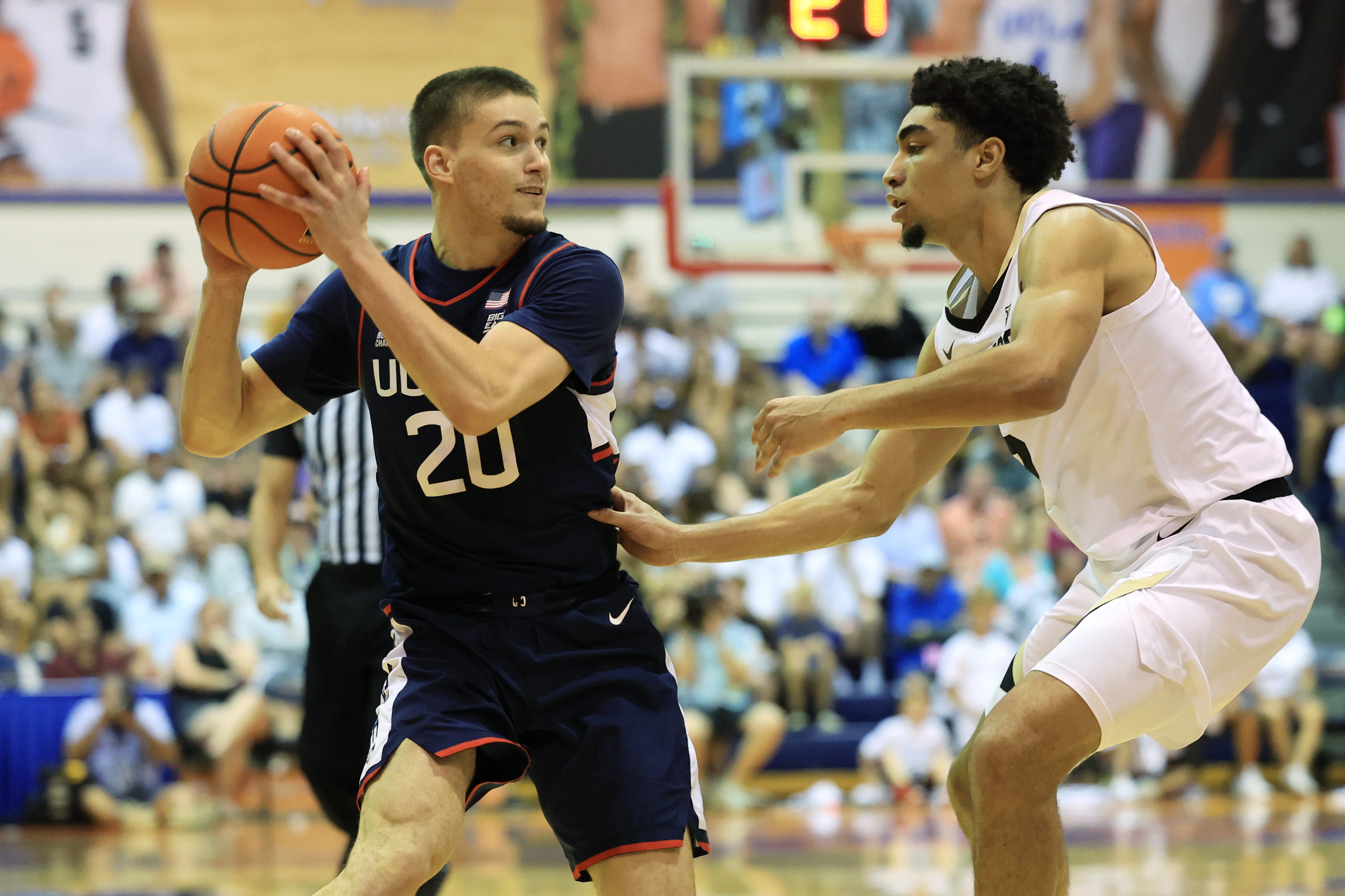 Cincinnati vs. Dayton odds, picks and predictions