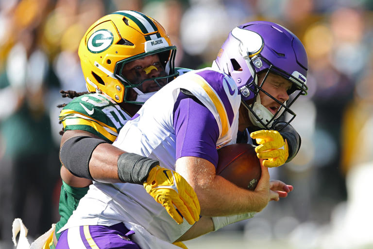 Green Bay Packers vs Minnesota Vikings picks, predictions: Who wins NFL Week 17 game?