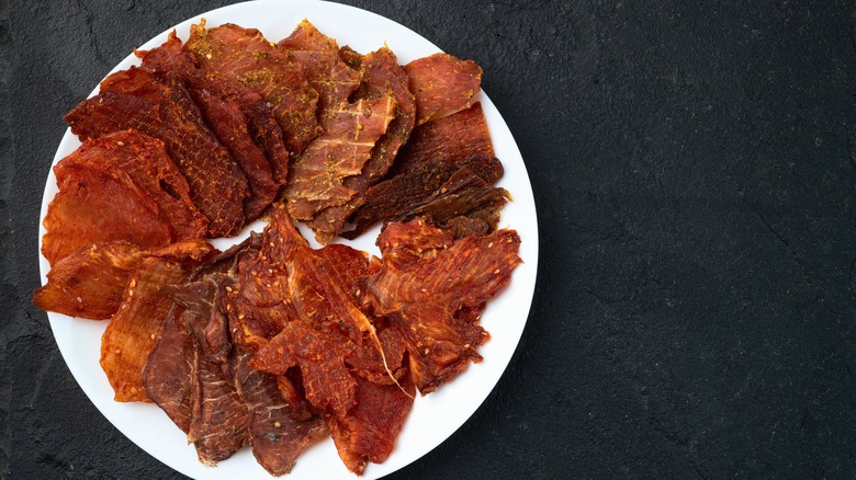 11 Mistakes Everyone Makes When Preparing Beef Jerky