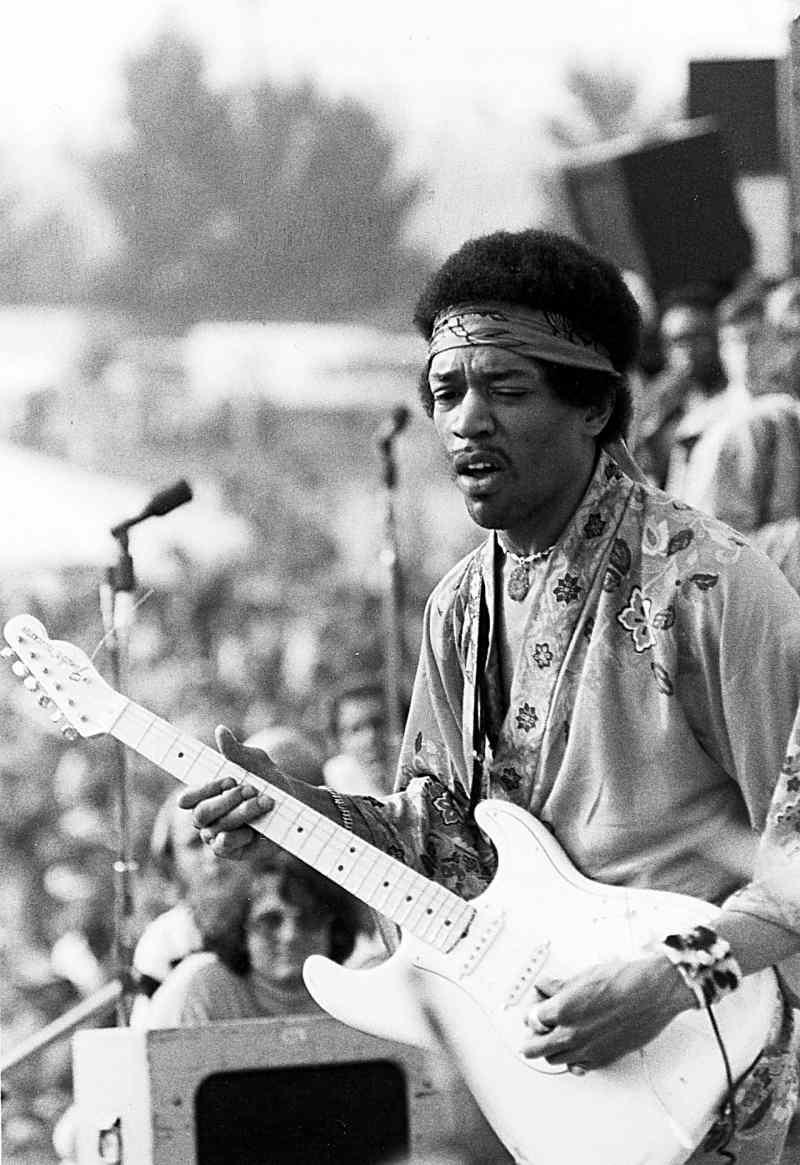 Jimi Hendrix: Fun Facts About The Legendary Guitarist
