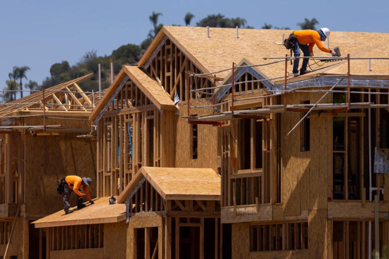 LA considers new minimum wage for city’s housing construction workers