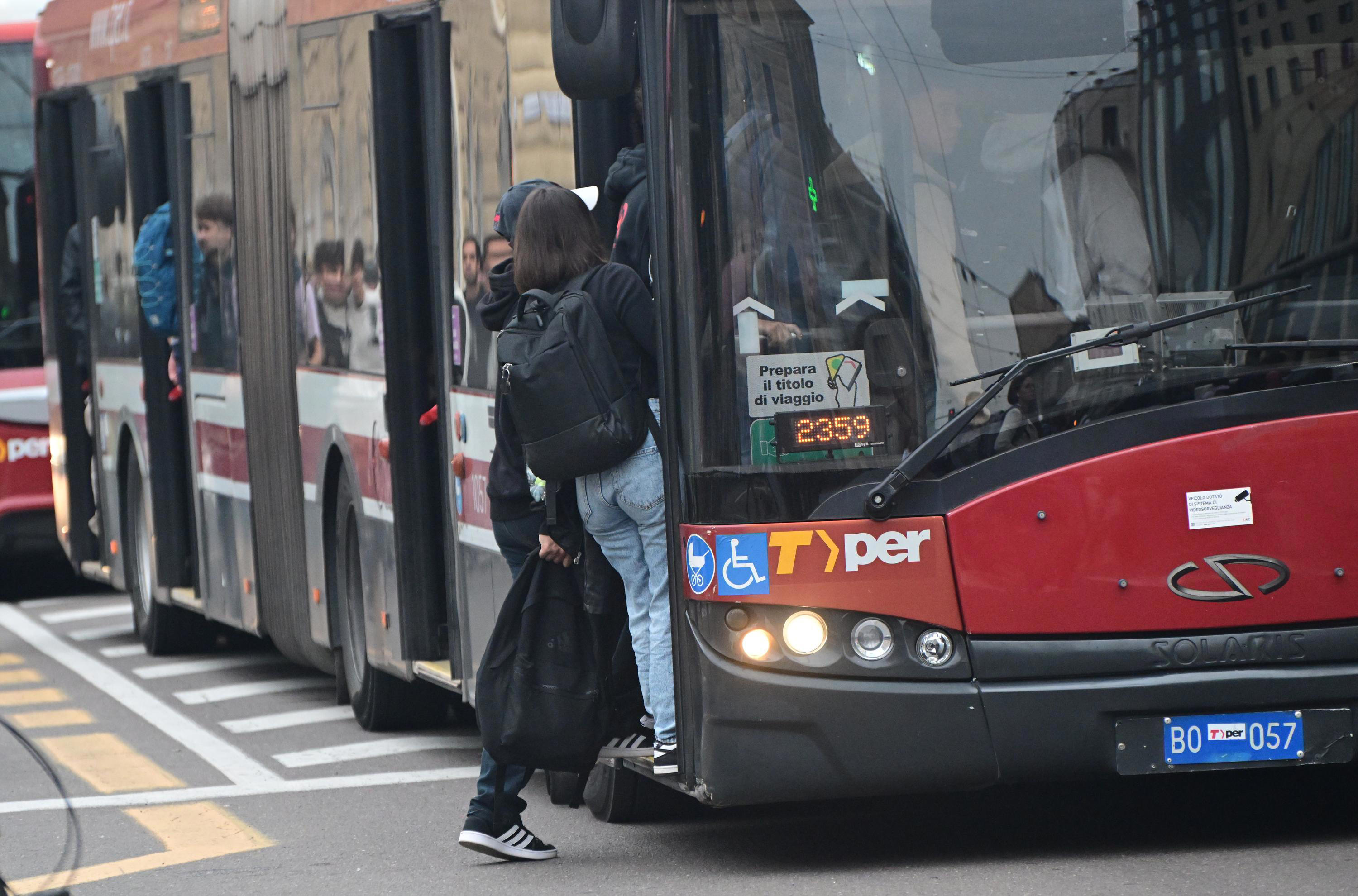 Sciopero, gli orari dei bus Tper a Bologna di venerdì 29 novembre: cosa ... Sciopero, gli orari dei bus Tper a Bologna di venerdì 29 novembre: cosa ...