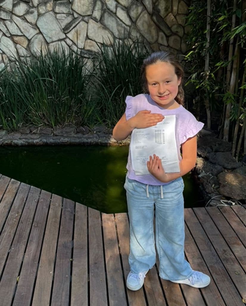 En plena recuperación, Daniel Bisogno reaparece en compañía de su hija