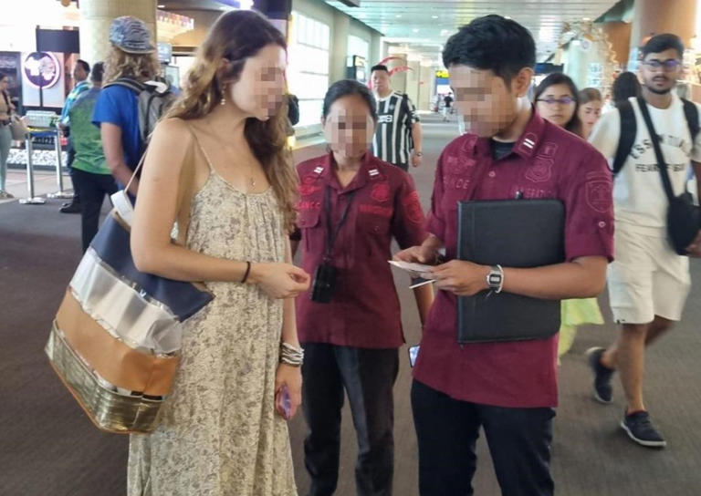 Jadi PSK di Bali, Cewek Brazil Ditendang Keluar dari Indonesia Jadi PSK di Bali, Cewek Brazil Ditendang Keluar dari Indonesia