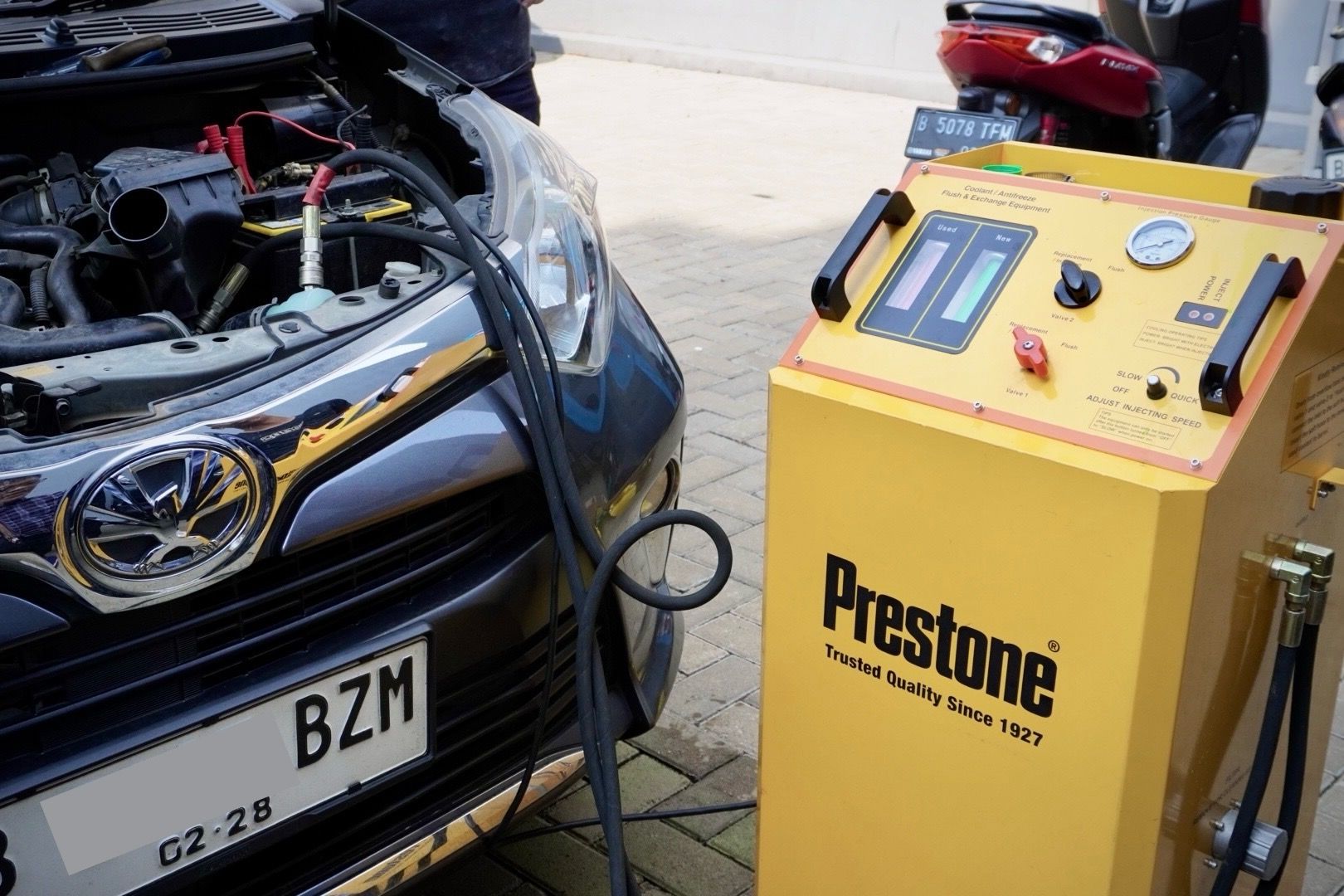 Pakai Alat Ini Kuras Radiator Mobil Tuntas Kurang Dari 15 Menit