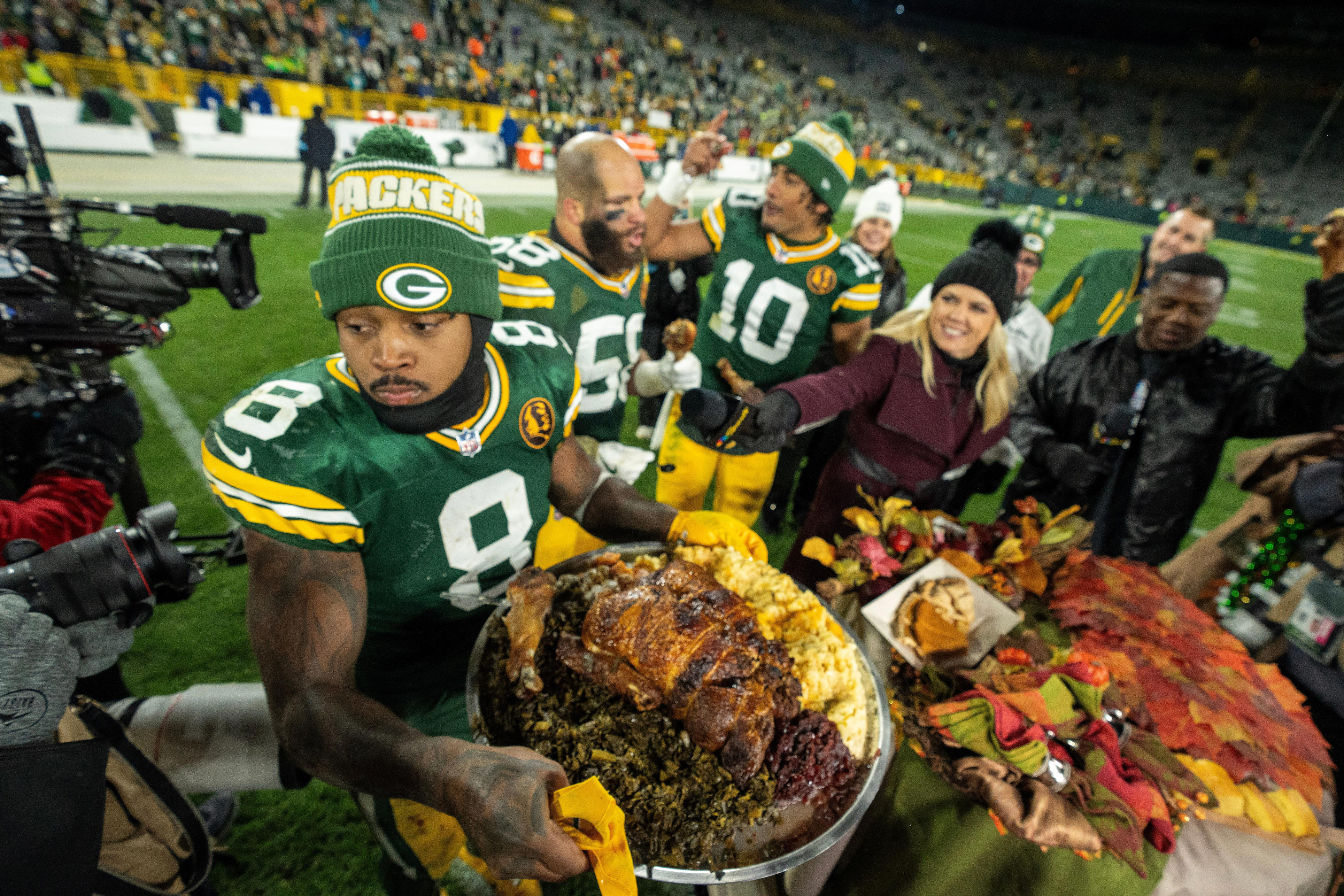What channels are the NFL games on today? Thanksgiving schedule, times