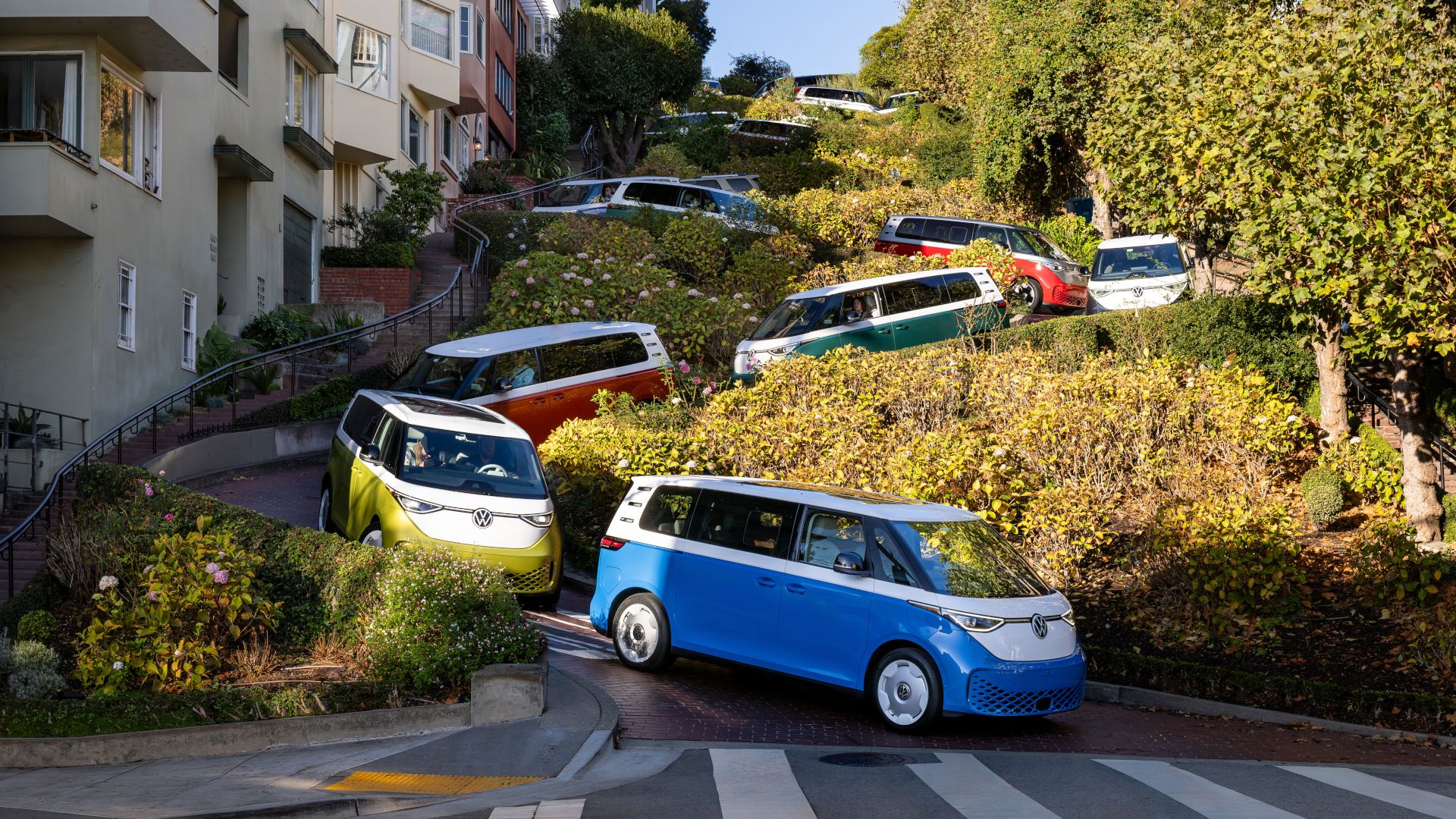 People Are Finally Choosing Cool Colors For Their Cars Again