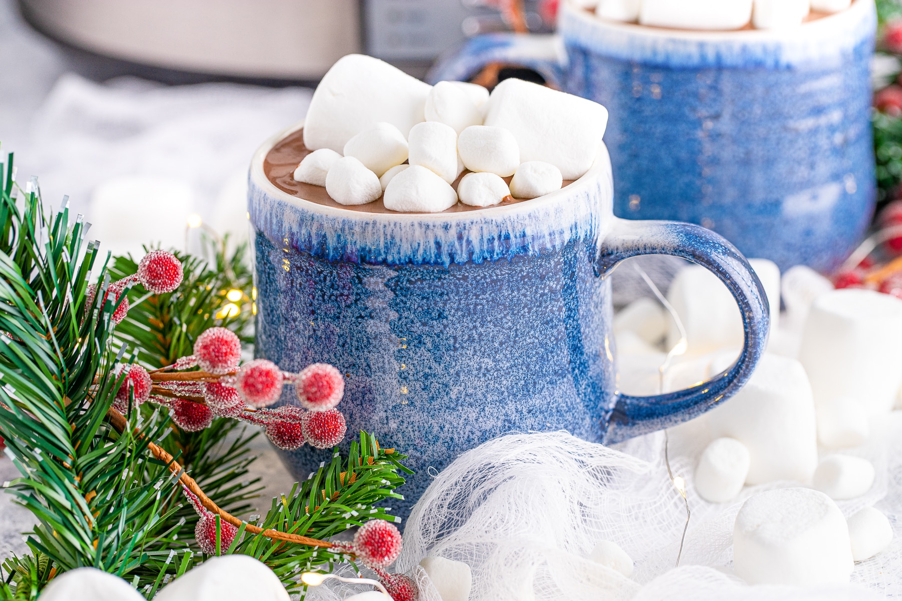 10 Fun Hot Chocolate Treats to Warm Up December