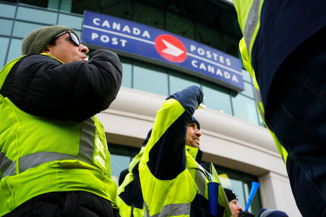 'I'm in trouble': As Canada Post strike drags on, small Sask ... 'I'm in trouble': As Canada Post strike drags on, small Sask ...