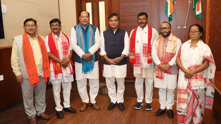 Himanta Biswa Sarma attends oath-taking ceremony of newly elected MLAs Himanta Biswa Sarma attends oath-taking ceremony of newly elected MLAs