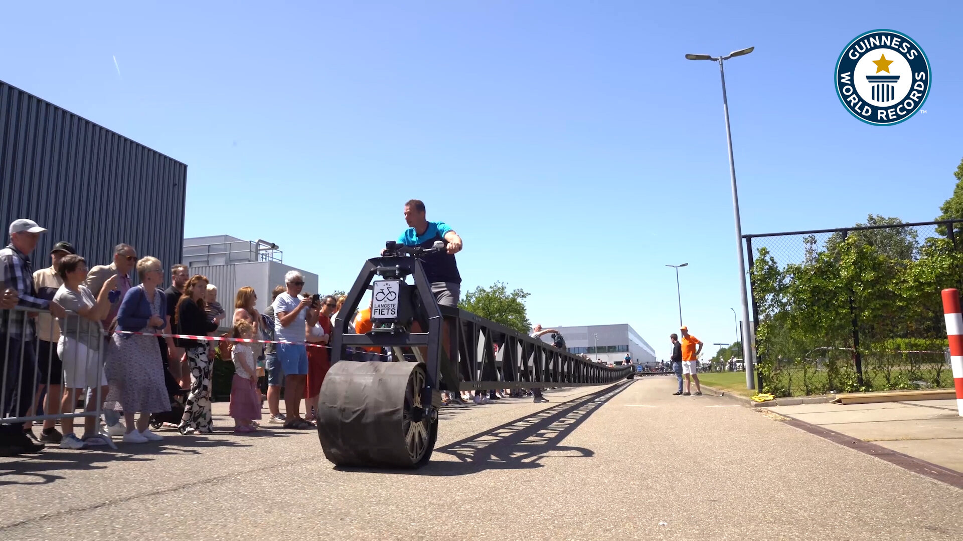 La bicicletta tandem più lunga del mondo: un'innovazione olandese