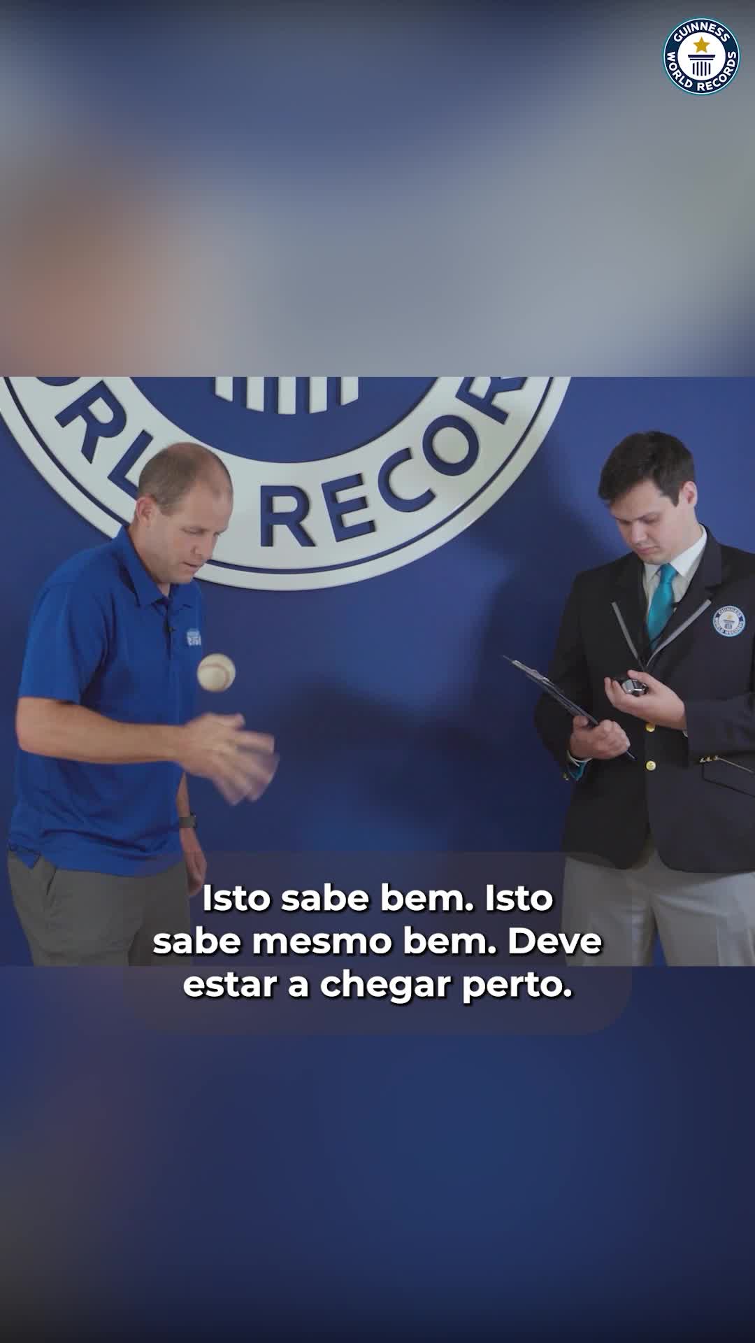 David Rush estabelece um novo recorde mundial com 125 toques de basebol ...