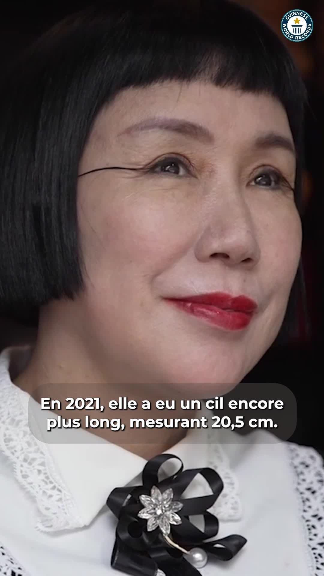 Rencontrez "Vous" avec le plus long cil du monde