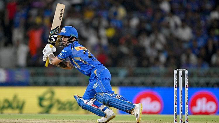 Ishan Kishan scripts history, cracks lightning 23-ball 77 on MI's home ... Ishan Kishan scripts history, cracks lightning 23-ball 77 on MI's home ...