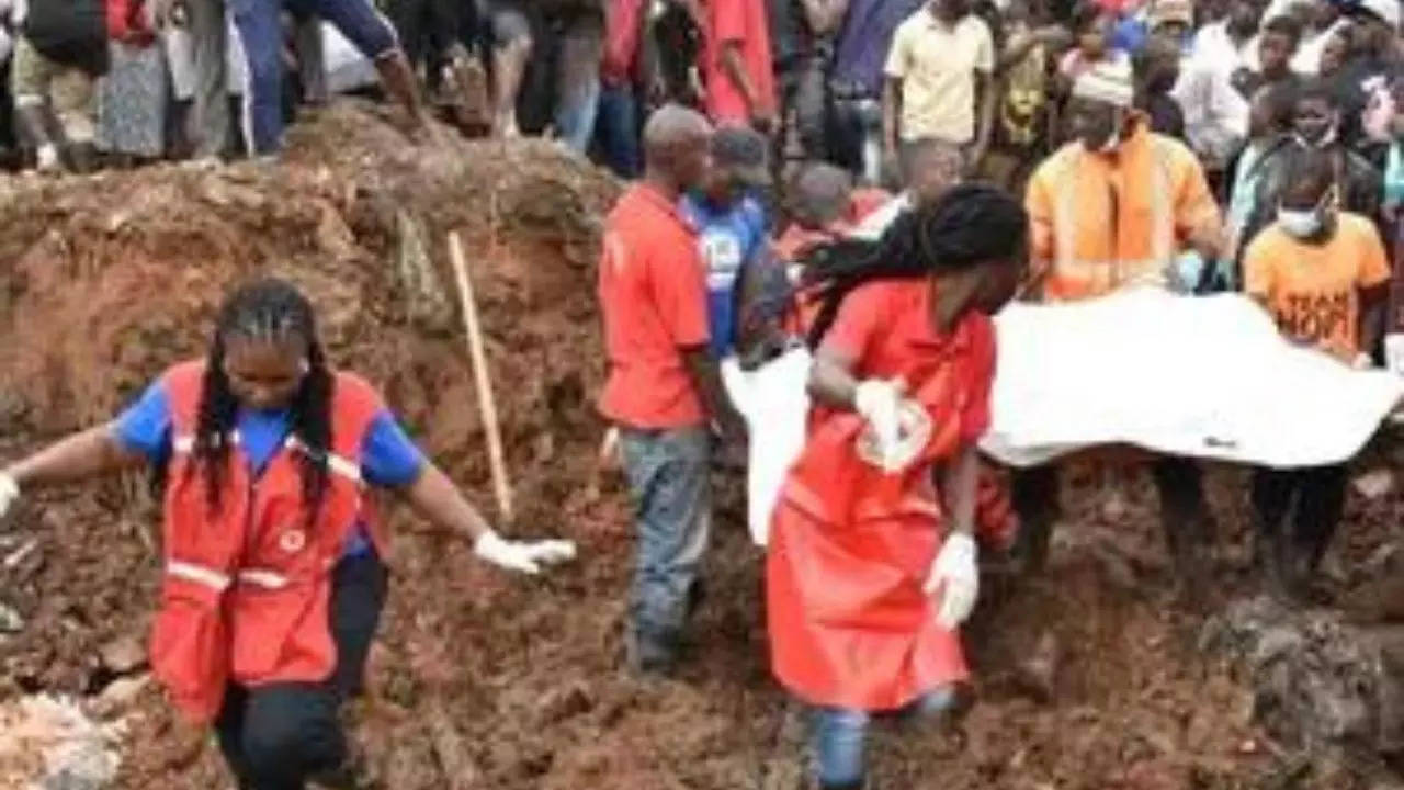 Catastrophic landslides in Uganda bury 6 villages, cause 20 deaths Catastrophic landslides in Uganda bury 6 villages, cause 20 deaths