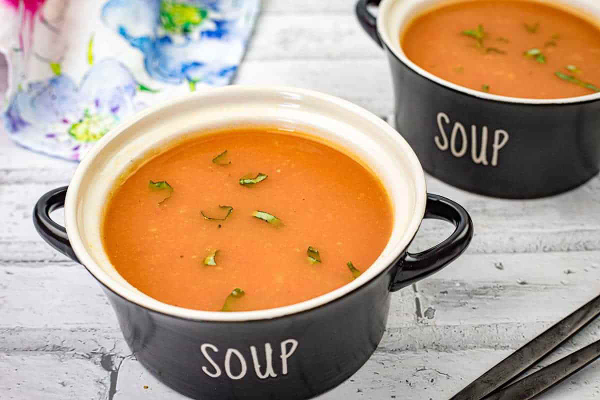 37 Soups & Stews That Turn ‘What’s for Dinner?’ Into a Problem Solved 37 Soups & Stews That Turn ‘What’s for Dinner?’ Into a Problem Solved