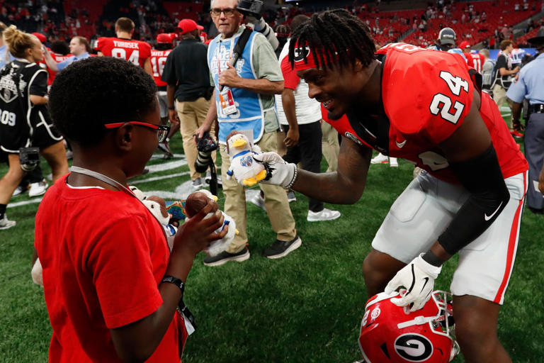 Deion Sanders disagrees with Thorpe award finalists including UGA safety Deion Sanders disagrees with Thorpe award finalists including UGA safety
