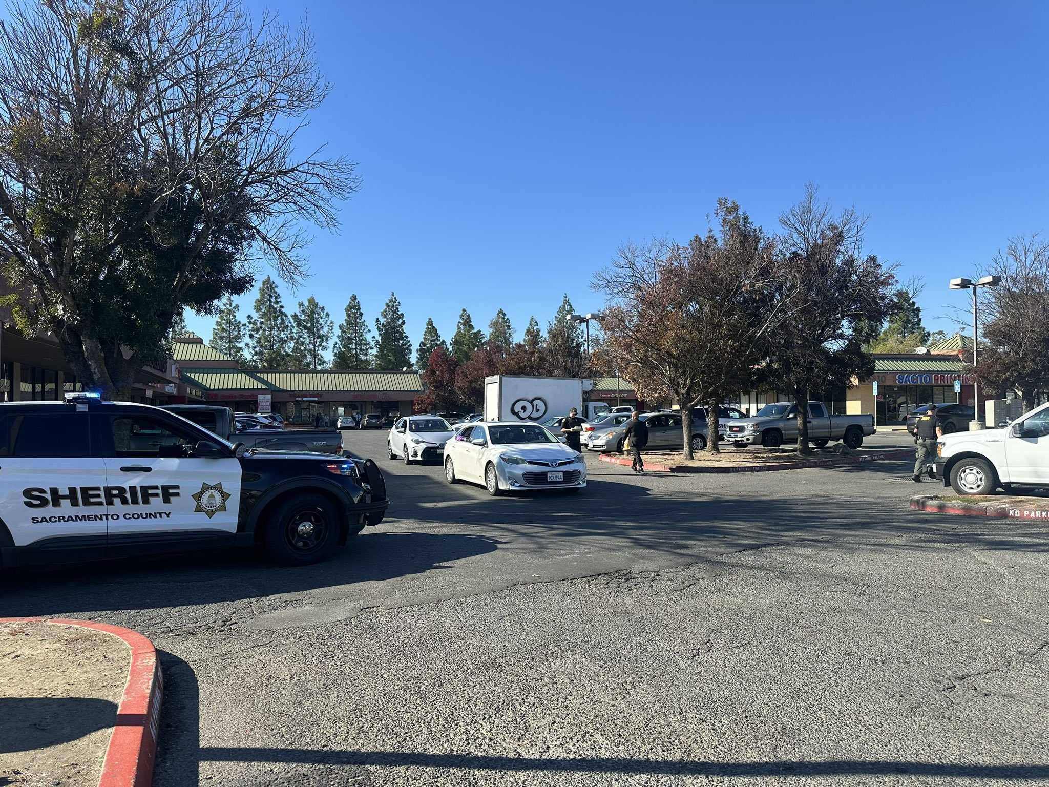 Woman shot, killed during Sacramento County jewelry store robbery Woman shot, killed during Sacramento County jewelry store robbery