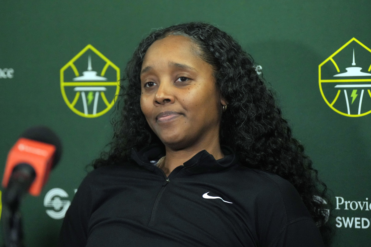 Seattle Storm Coach Has Strong Words About Caitlin Clark on Tuesday Night