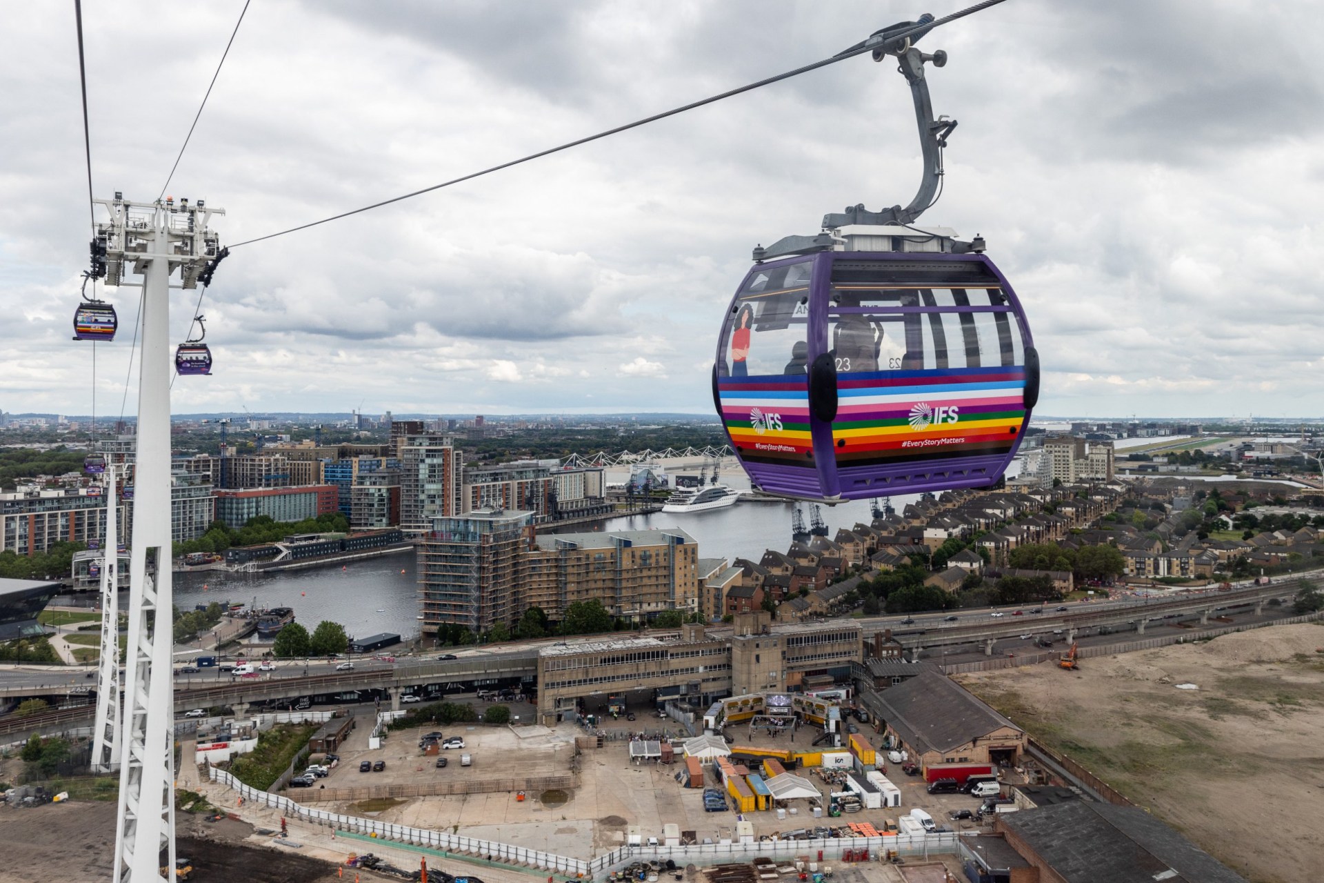 London cable car that cost £60,000,000 has a shockingly low demand at ...