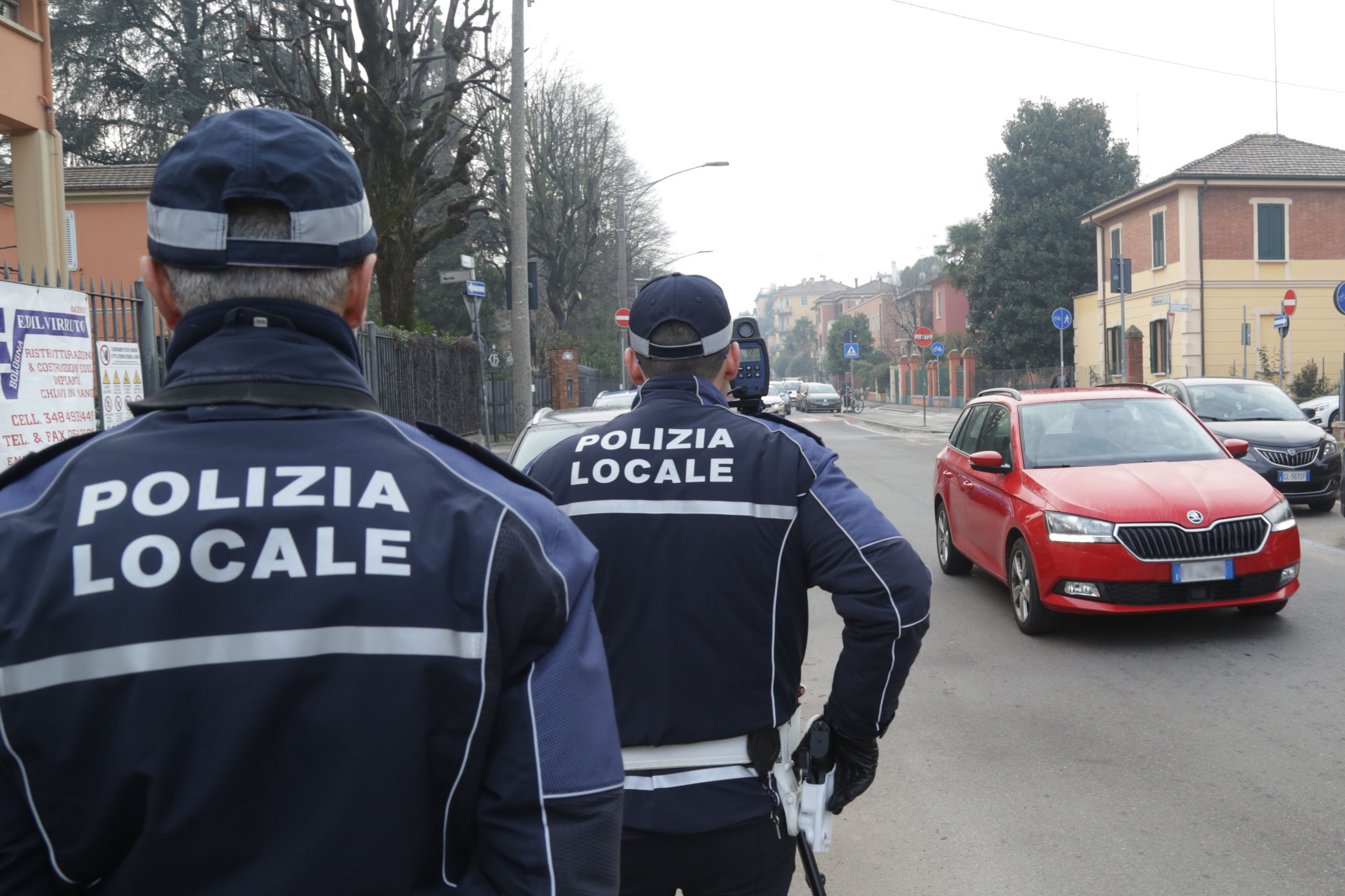 Multe stradali stangata: sosta vietata, semaforo rosso e cellulare ... Multe stradali stangata: sosta vietata, semaforo rosso e cellulare ...