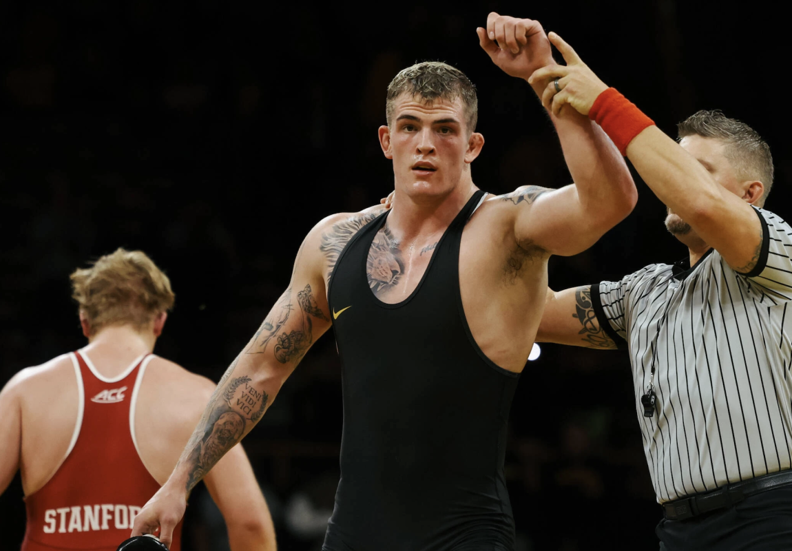 No. 2 Hawkeyes Handle Ohio State