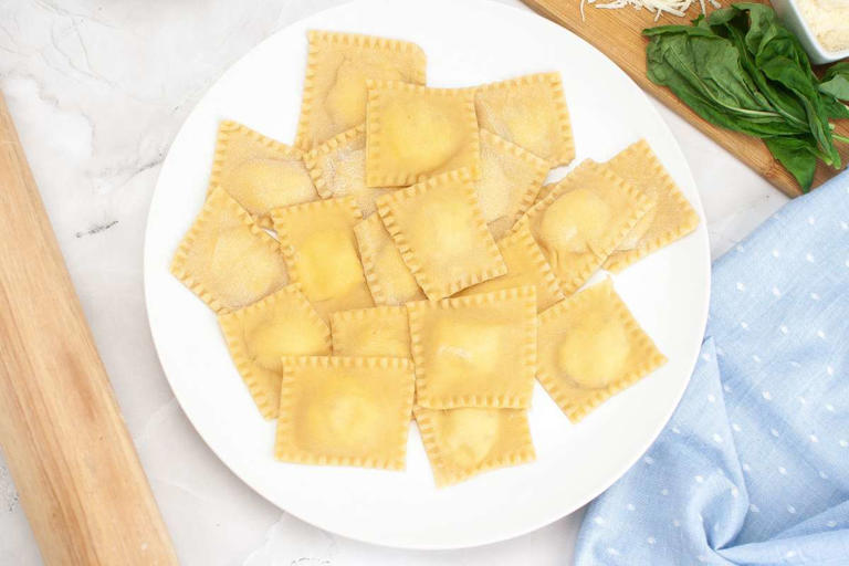 Easy Homemade Four Cheese Ravioli Recipe with Filling