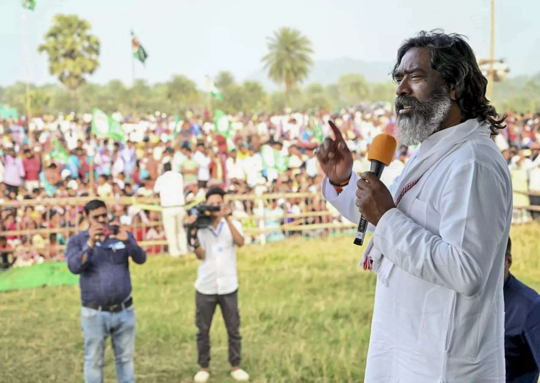 JMM led alliance government in Jharkhand standing like a mountain ... JMM led alliance government in Jharkhand standing like a mountain ...